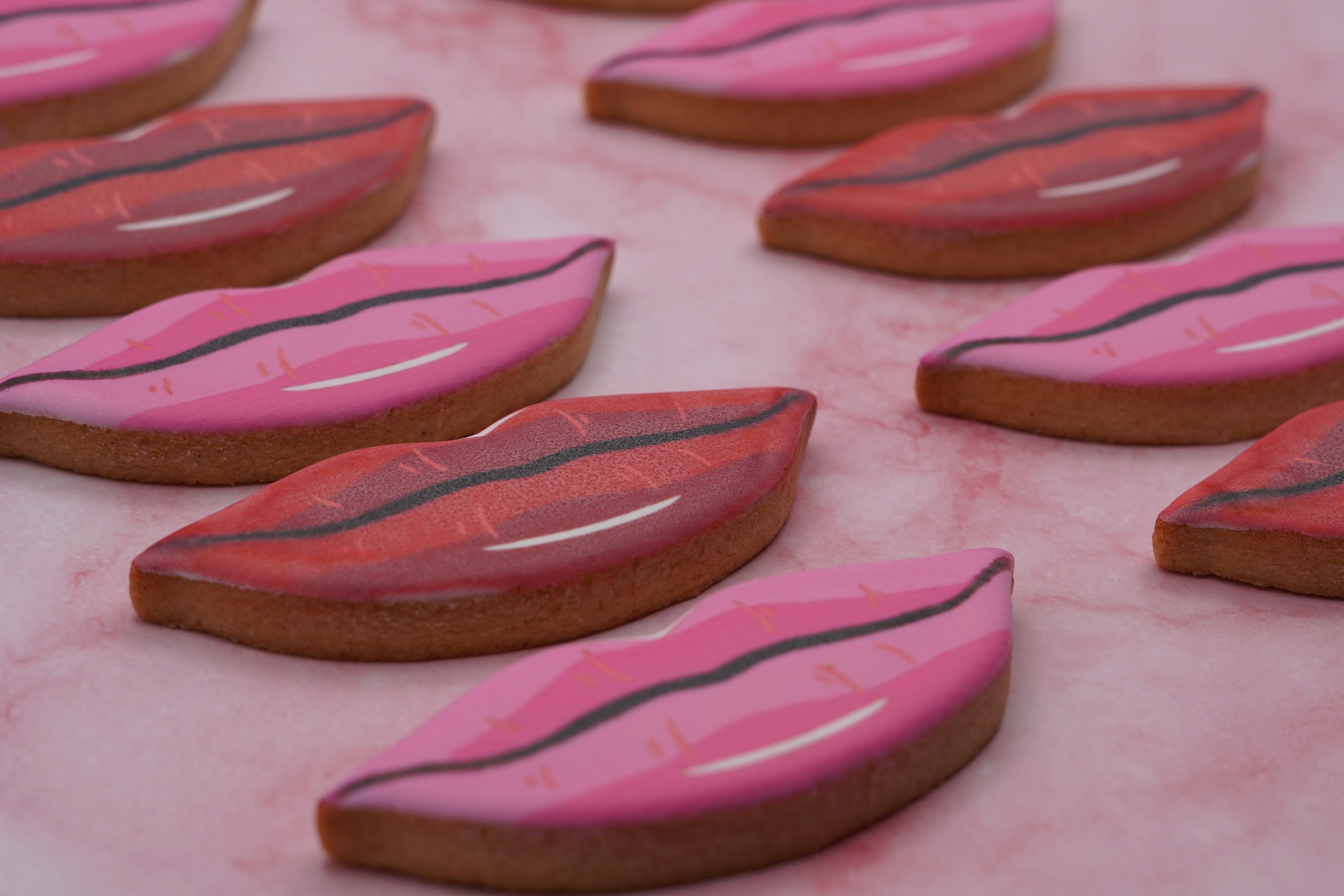 Lip Shaped Custom Cookies – ModernBiteLA